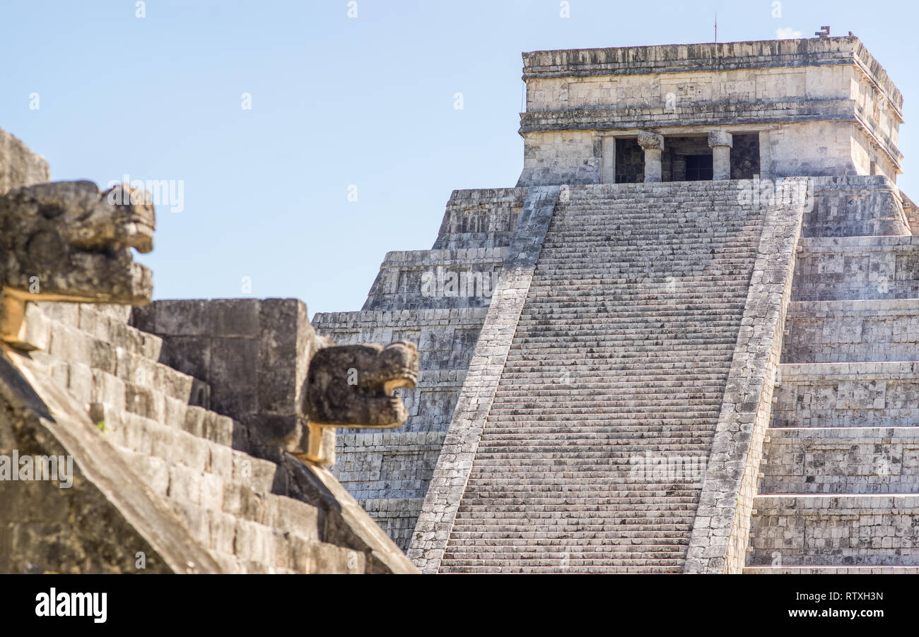 El Castillo pyramid in Chichén-Itzá, Mexico Stock Photo - Alamy