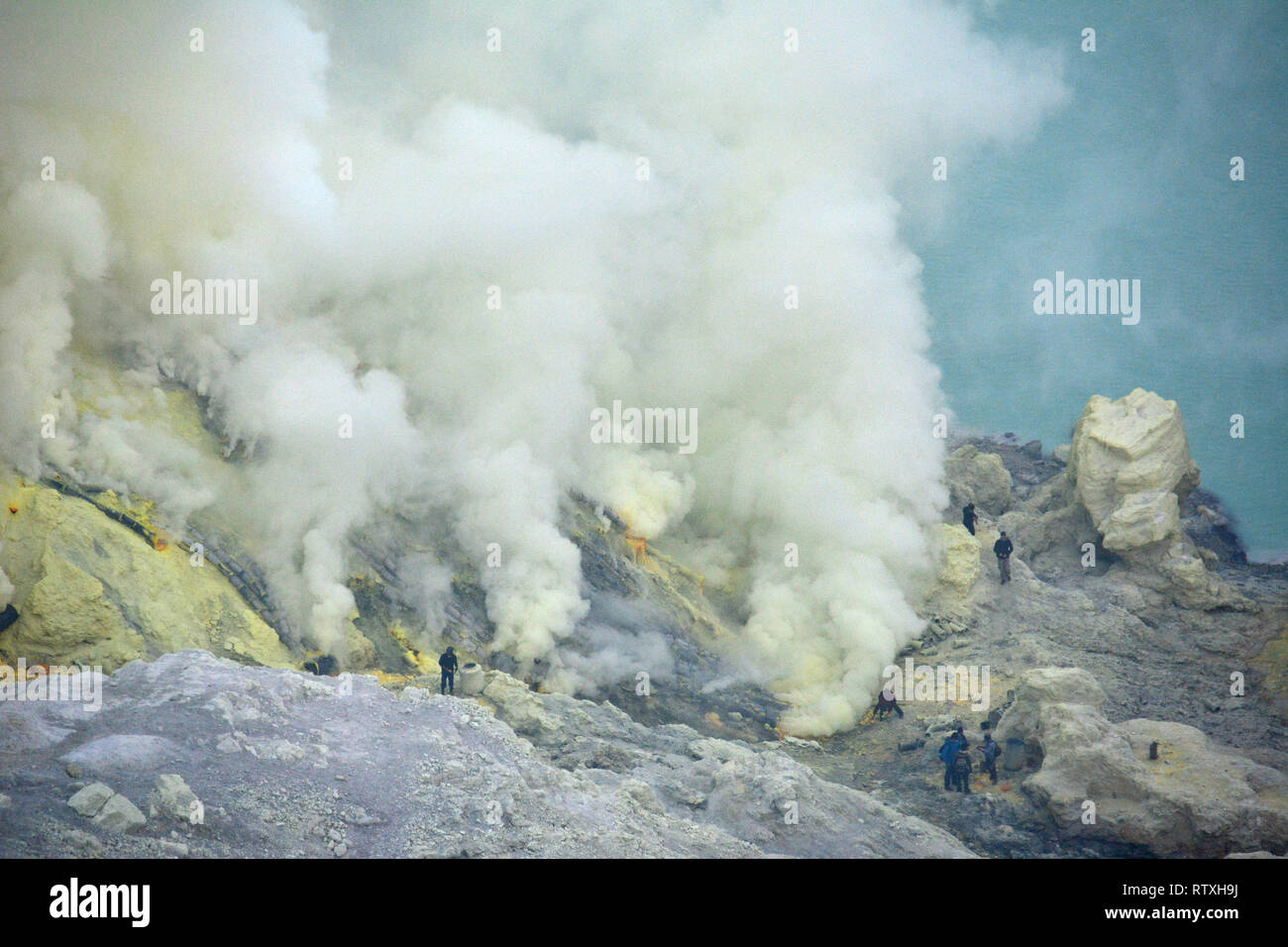 Kawah Ijen volcano and crater lake, Java, Indonesia Stock Photo - Alamy