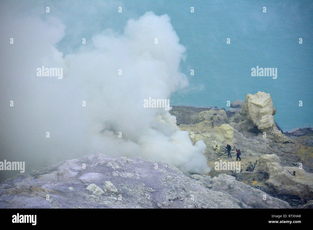 Schematic Diagram Crater Lake Kawah Ijen Magmatic-hydrotherm Schematic Diagram Crater Lake Kawah Ijen Magmatic-hydrotherm