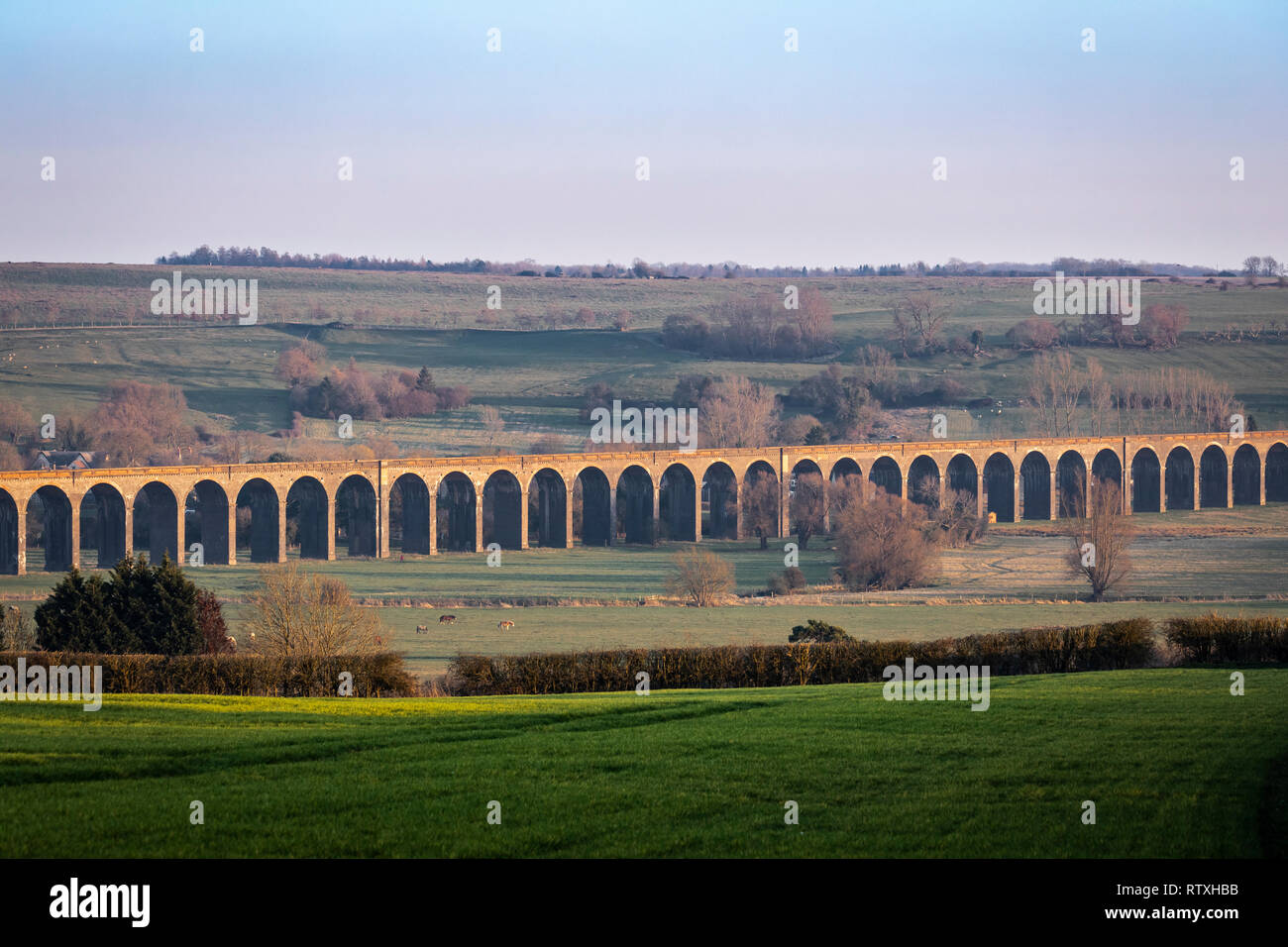 Harringworth viaduct hi-res stock photography and images - Alamy