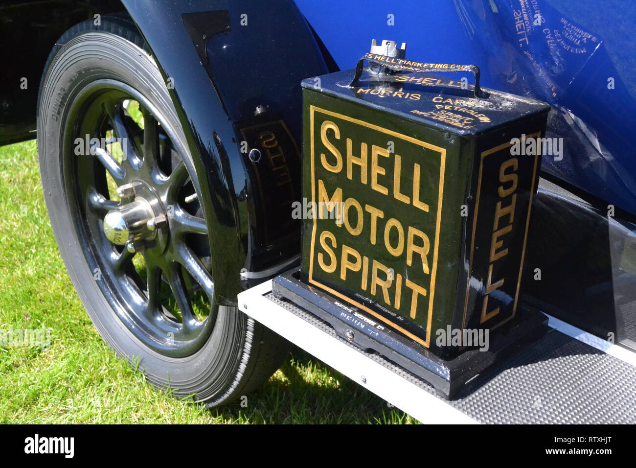 Classic shell hi-res stock photography and images - Alamy