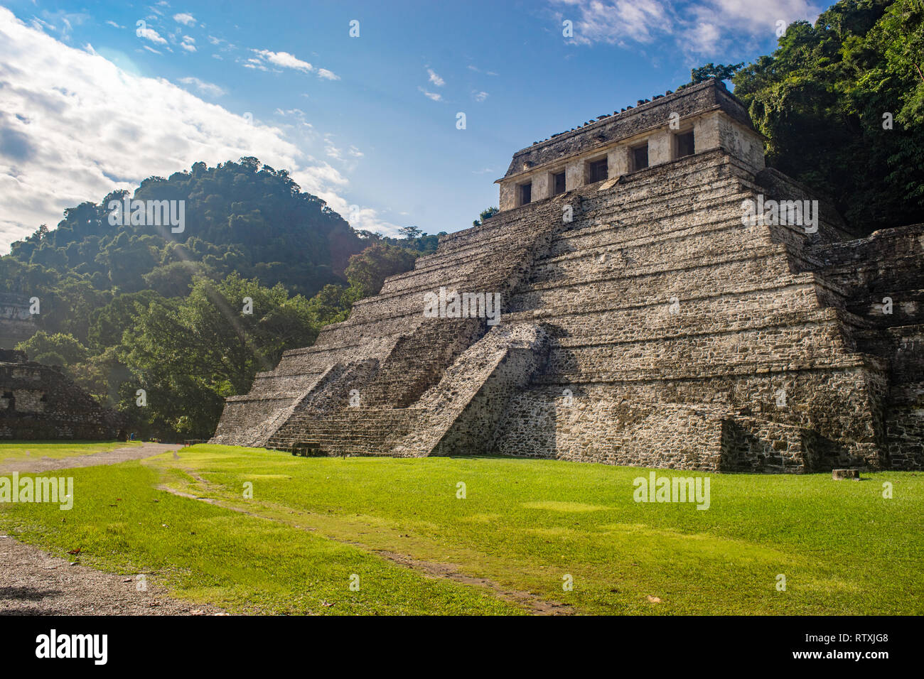 Templo de la cruz, cross temple, Palenque, Mexico Stock Photo - Alamy