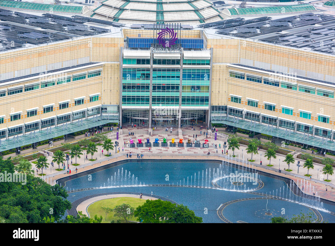 Suria KLCC, between the Petronas Towers, Kuala Lumpur, Malaysia Stock ...