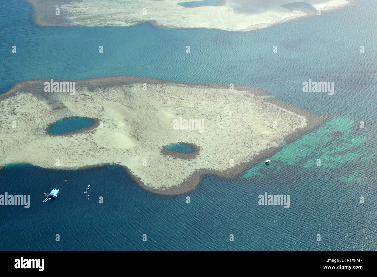 Aerial view of sandbar at Kaneohe bay, Oahu, Hawaii, USA Stock Photo ...