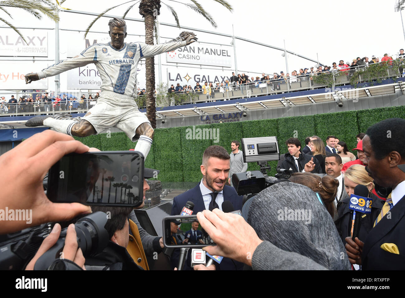 The LA Galaxy unveil a statue of legendary midfielder David Beckham at ...