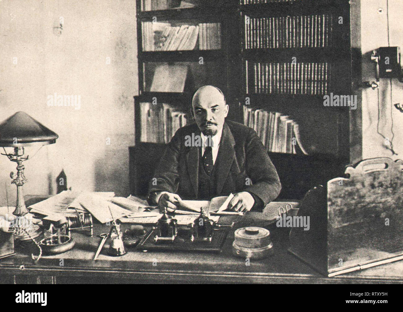 Picture lenin hi-res stock photography and images - Alamy