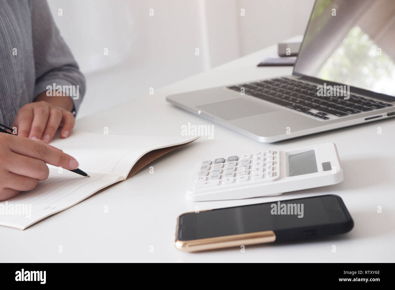 Digital note writing hi-res stock photography and images - Alamy