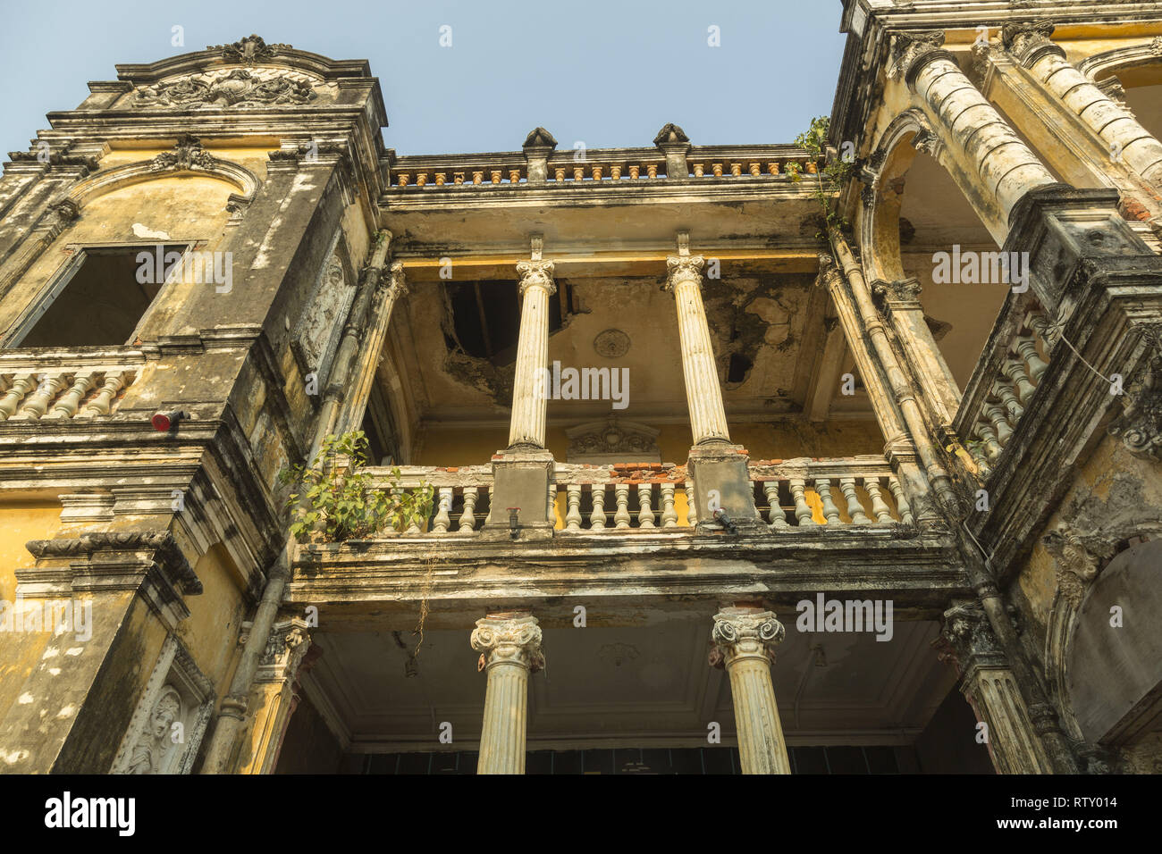 Old french building in Phnom Penh, Cambodia Stock Photo - Alamy