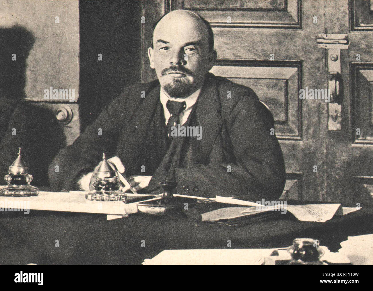 Picture lenin hi-res stock photography and images - Alamy