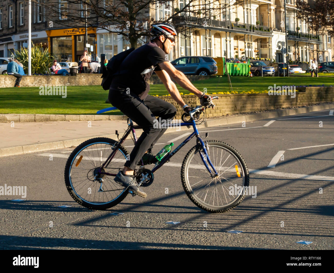 Off road bicycle hi-res stock photography and images - Alamy