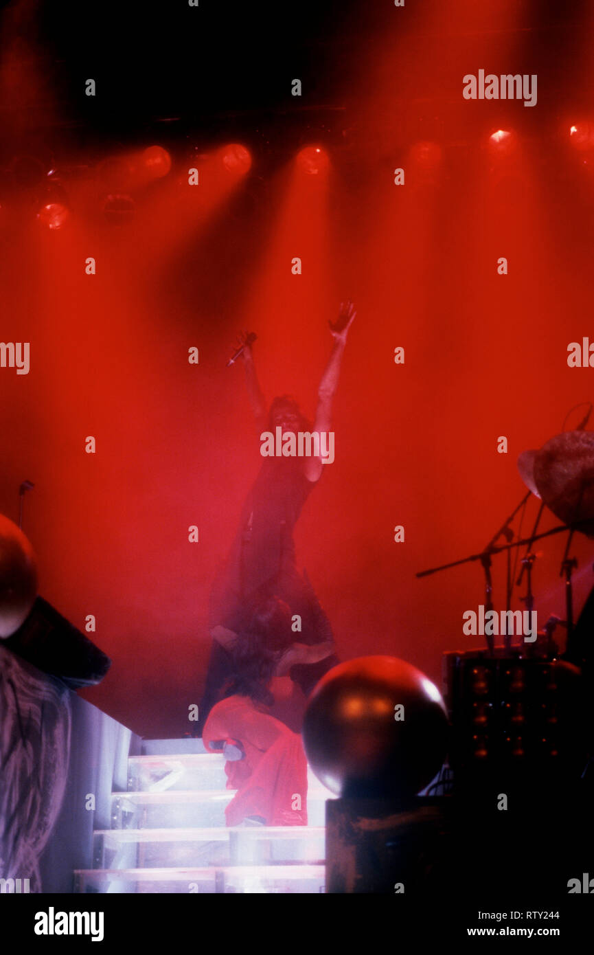 UNIVERSAL CITY, CA - FEBRUARY 6: (EXCLUSIVE) Singer Ricky Martin ...