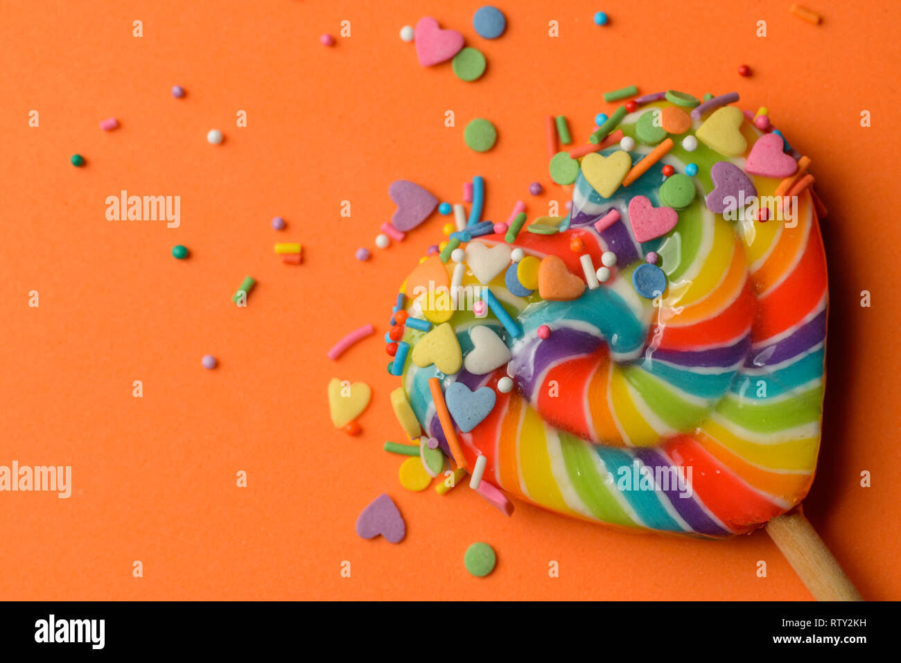 heart shaped lollipop Stock Photo - Alamy