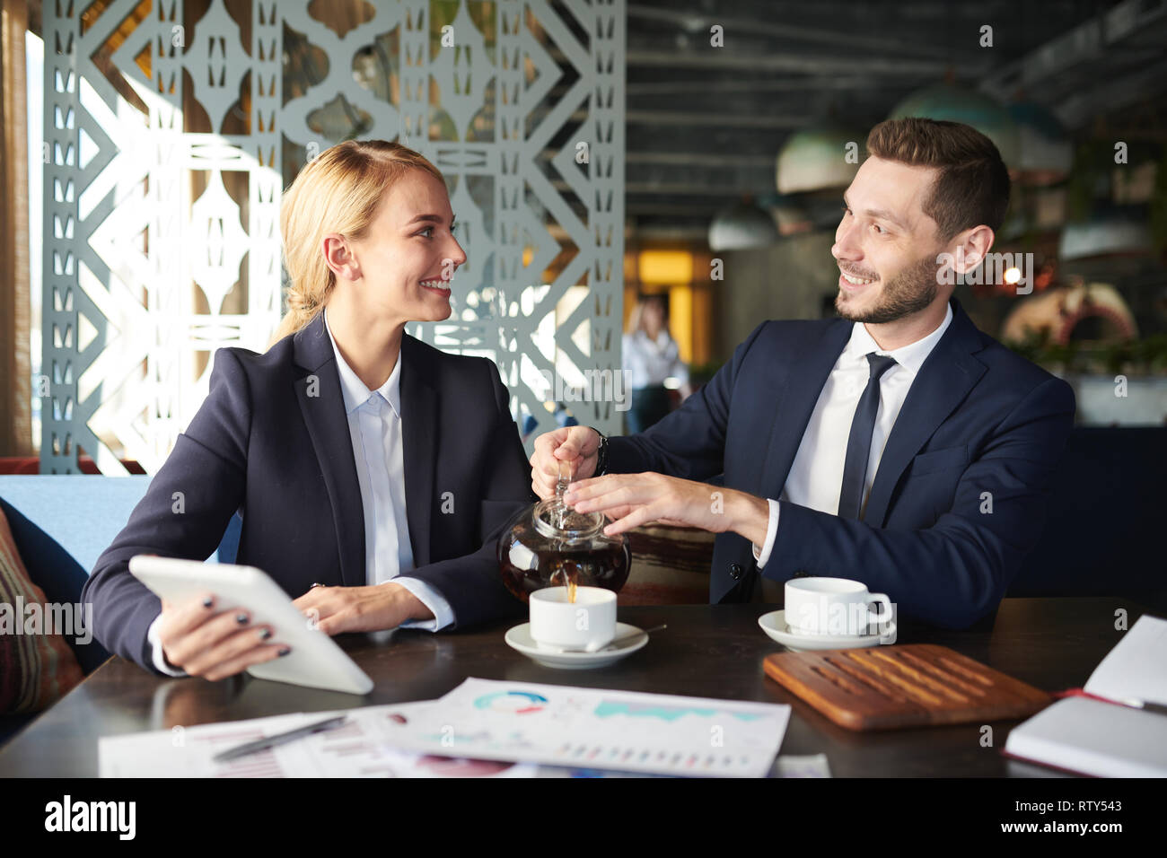 Making tea at meeting Stock Photo - Alamy