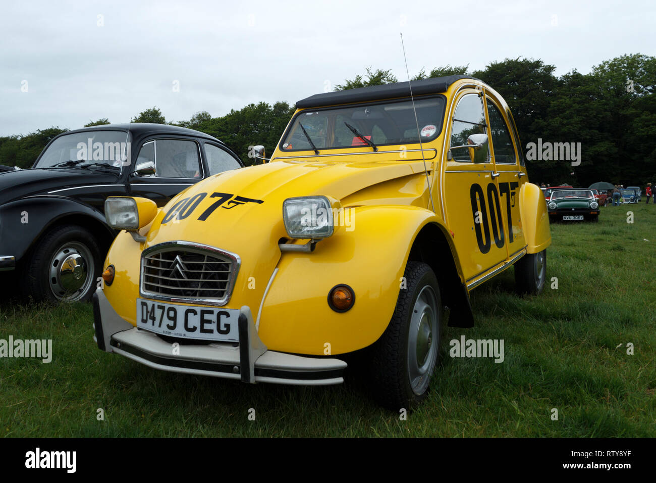Yellow 2cv High Resolution Stock Photography and Images - Alamy