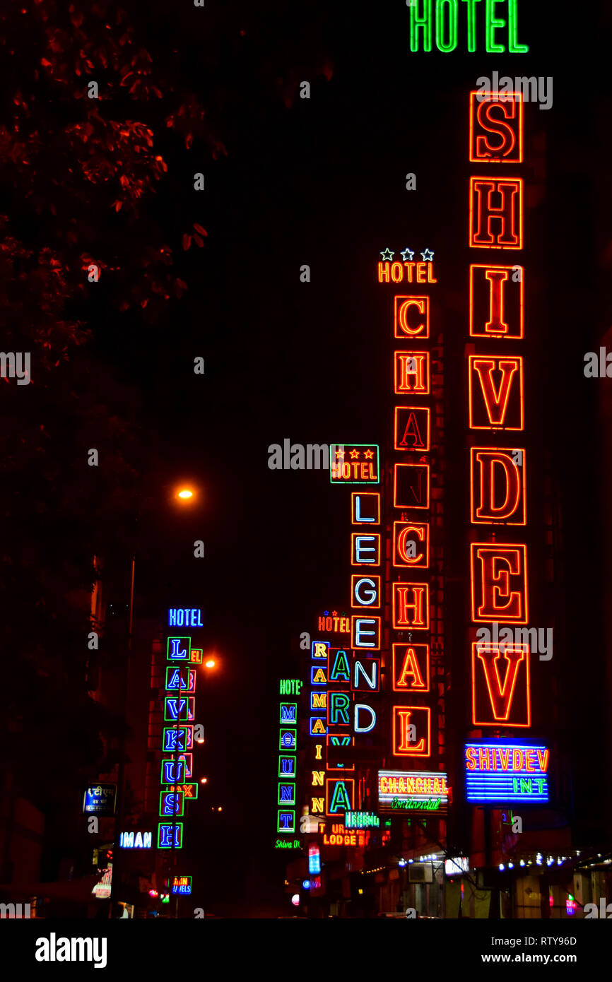 India signs night hi-res stock photography and images - Alamy