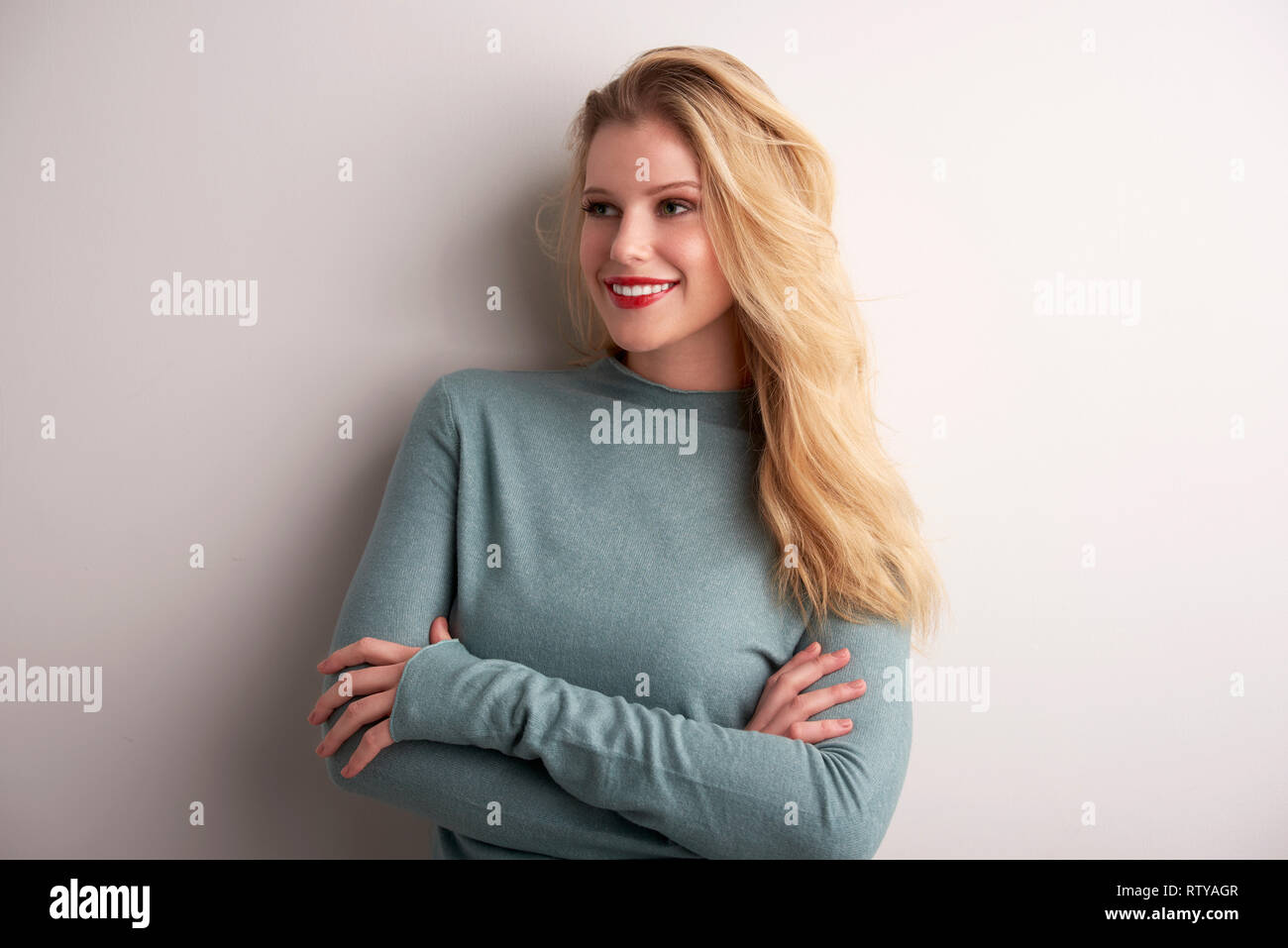 Half profile hi-res stock photography and images - Alamy