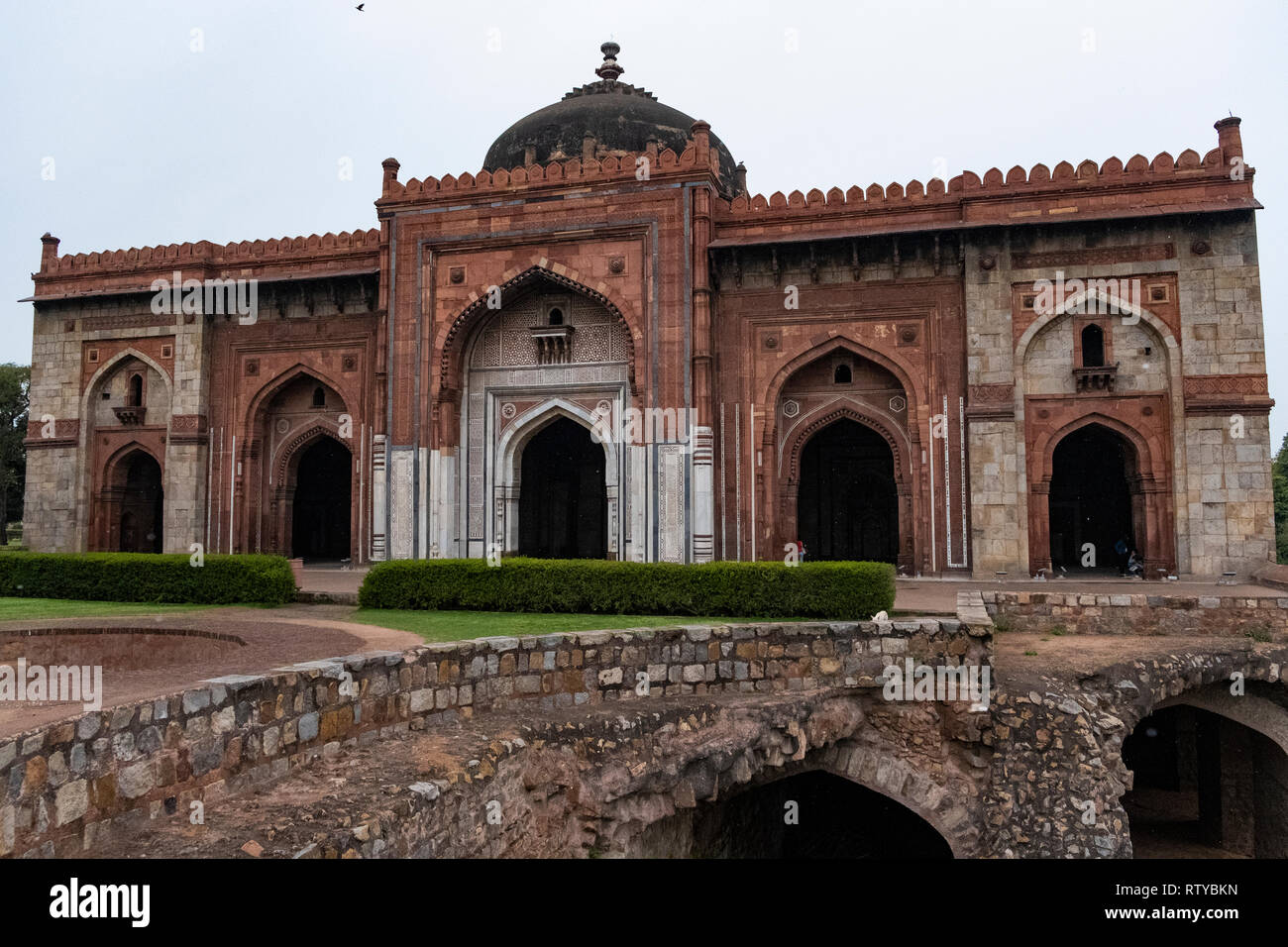 Qila i kuhna masjid hi-res stock photography and images - Alamy