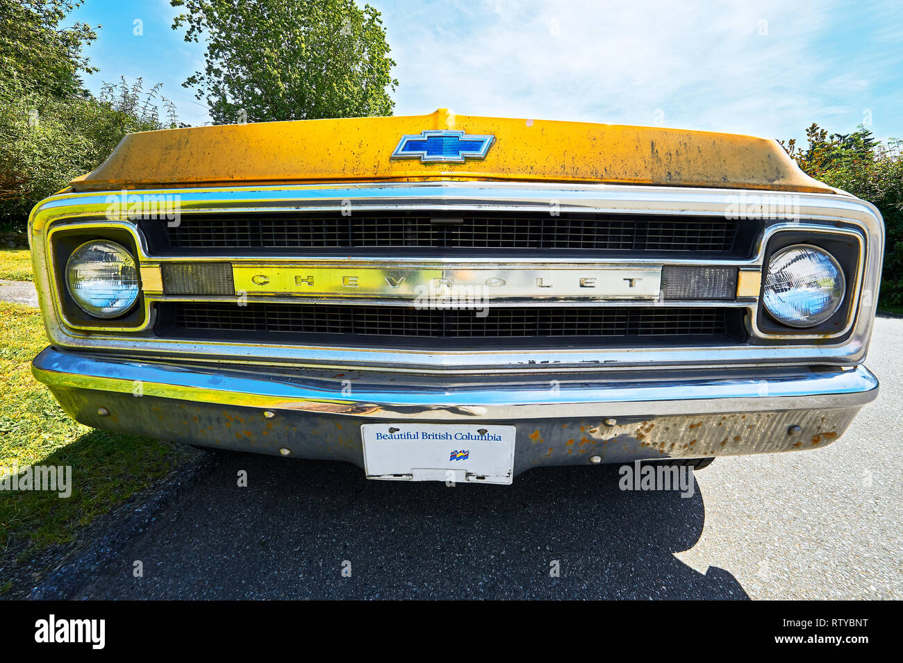 Antique truck grill chevrolet hi-res stock photography and images - Alamy