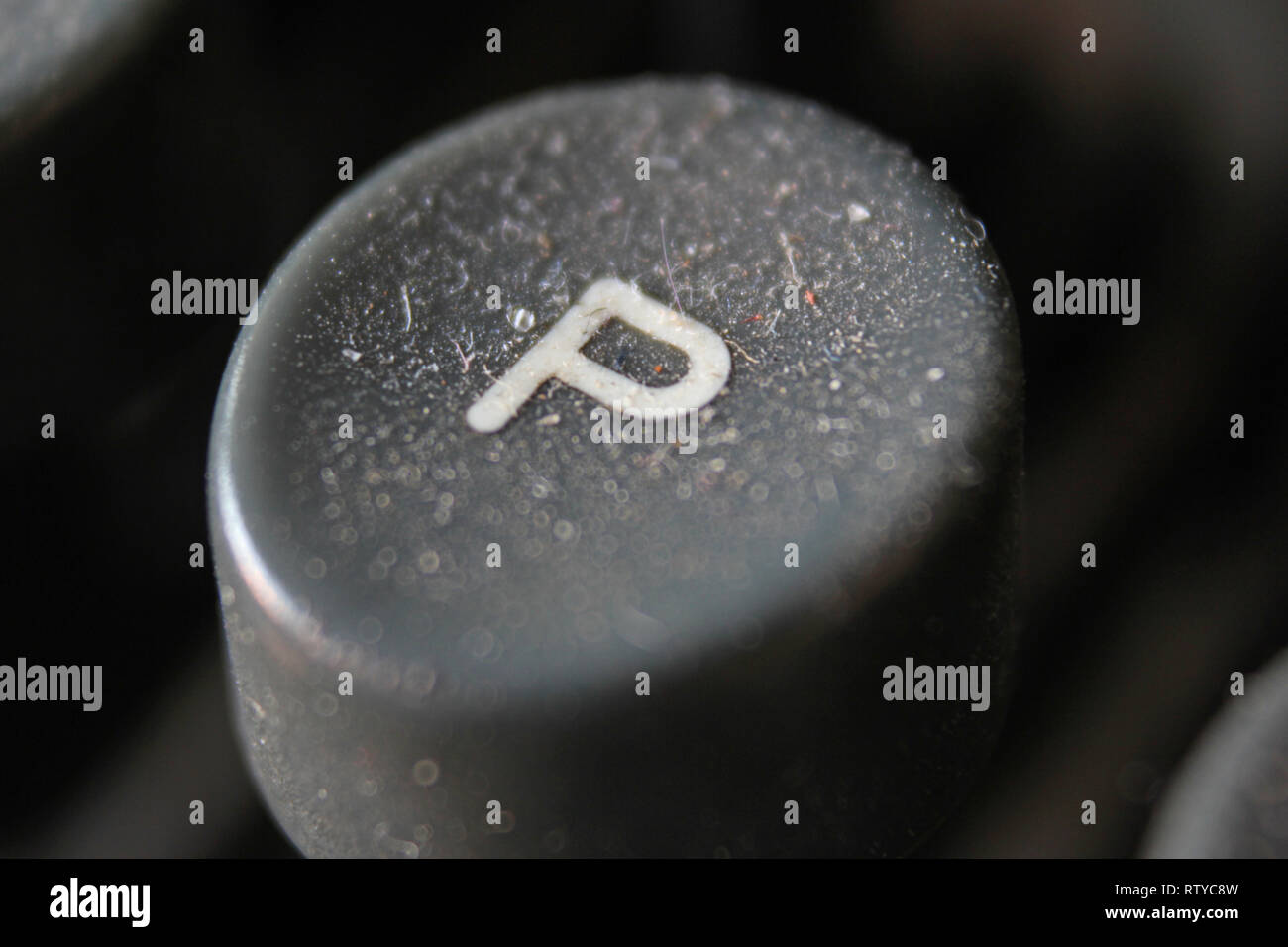 Old gray typewriter hi-res stock photography and images - Alamy