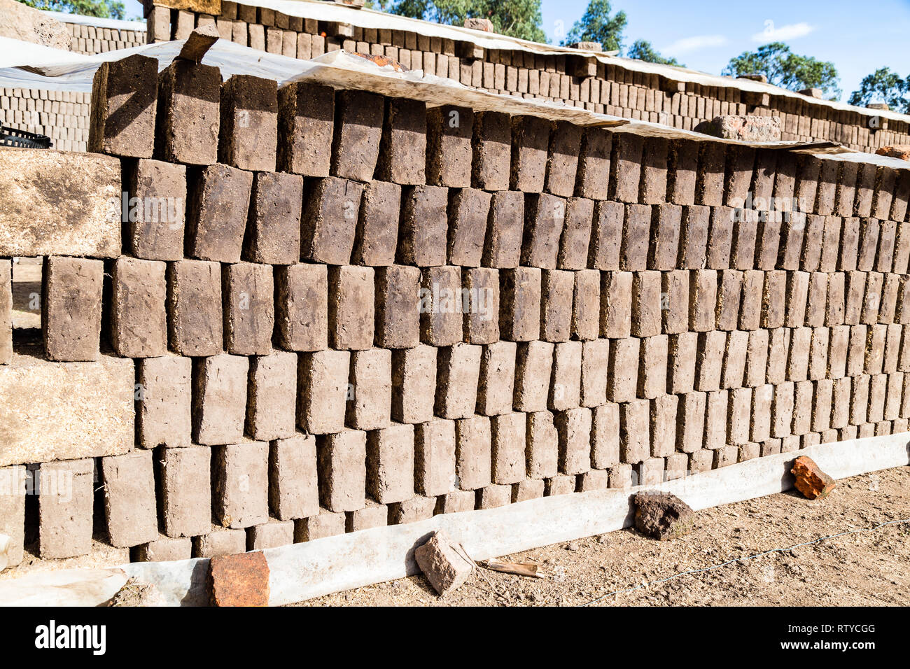 Burned bricks hi-res stock photography and images - Alamy