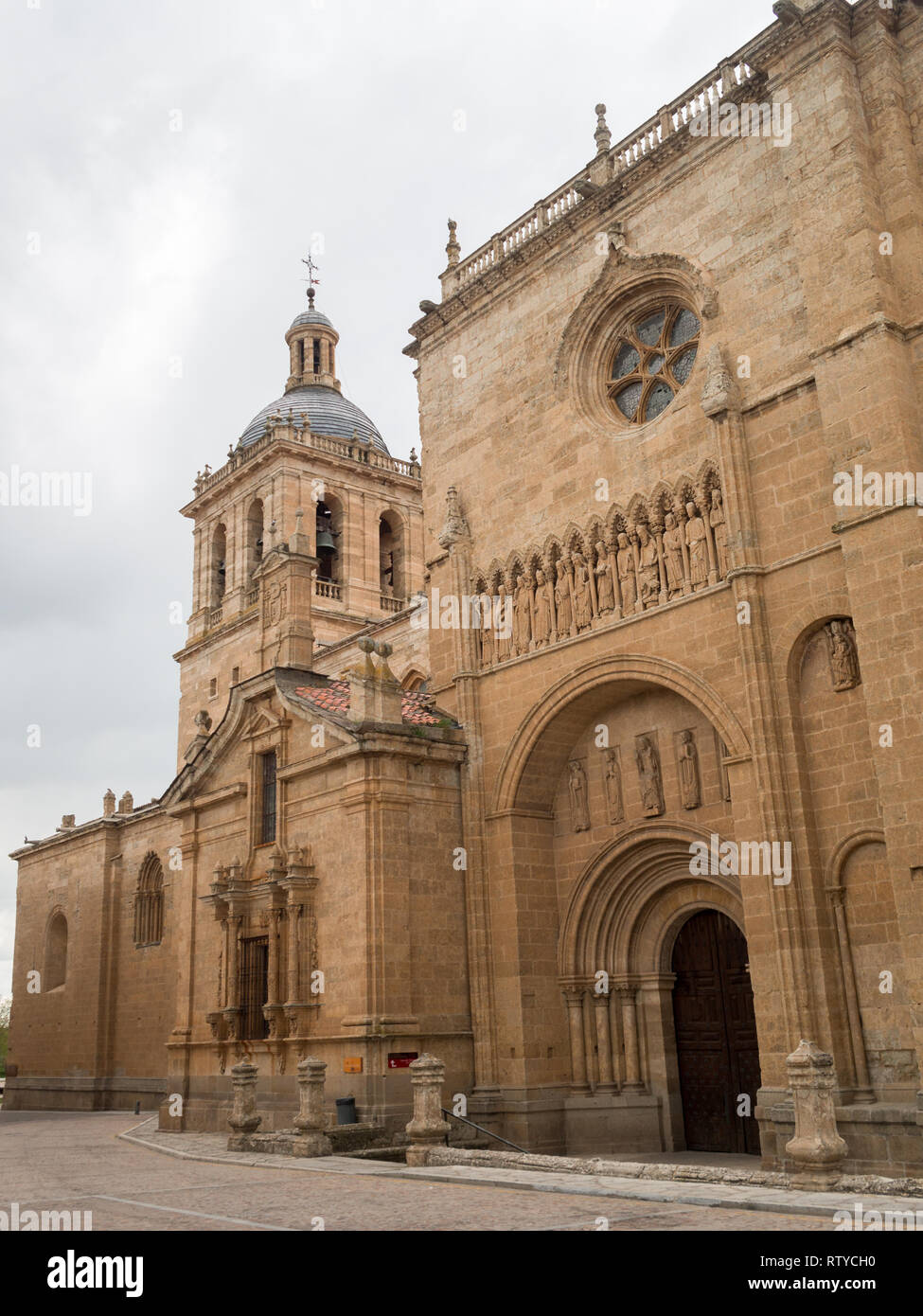 Saint Mary Cathedral, Ciudad Rodrigo Stock Photo - Alamy