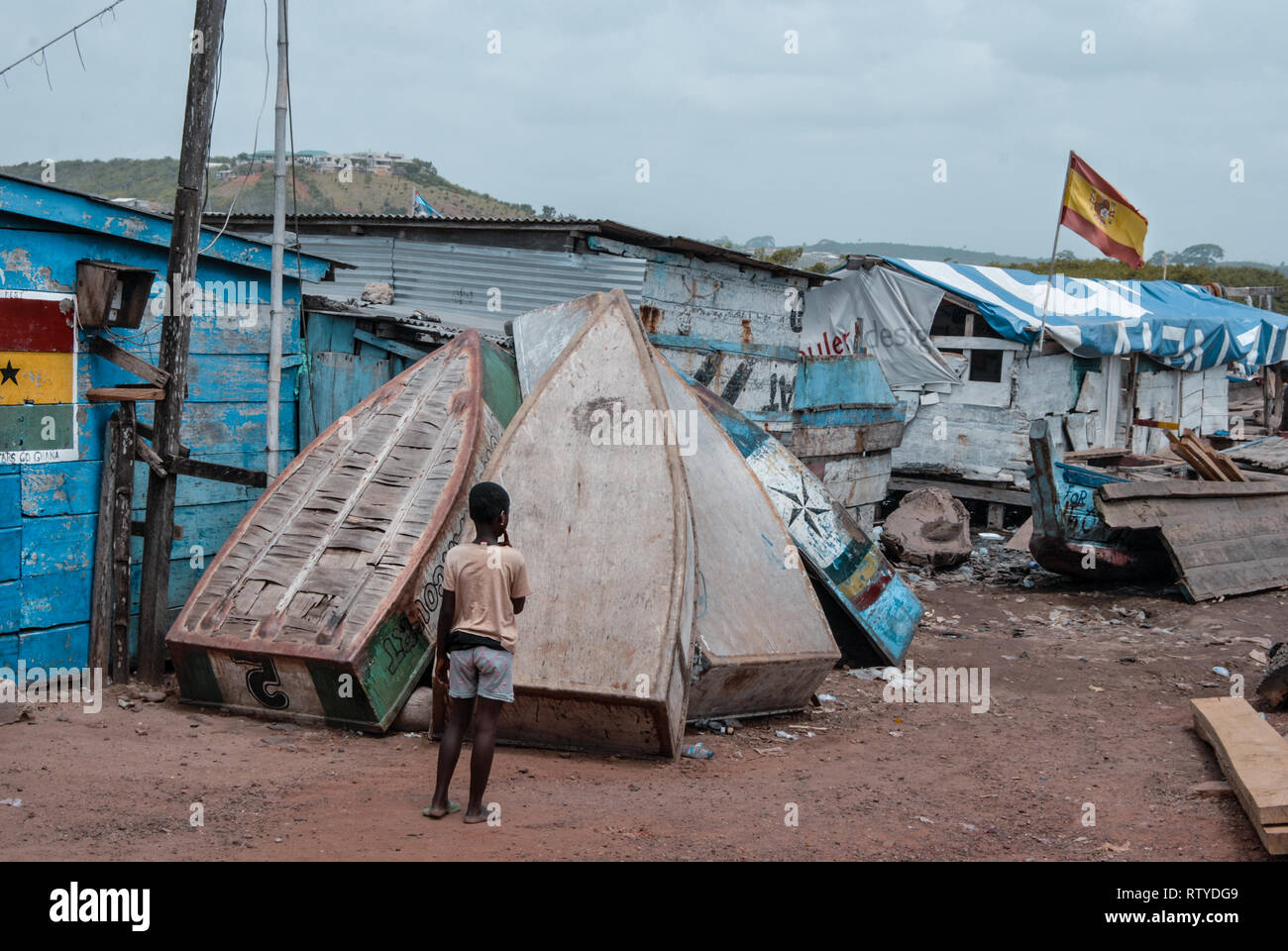 Elmina fishing harbour ghana hi-res stock photography and images - Alamy