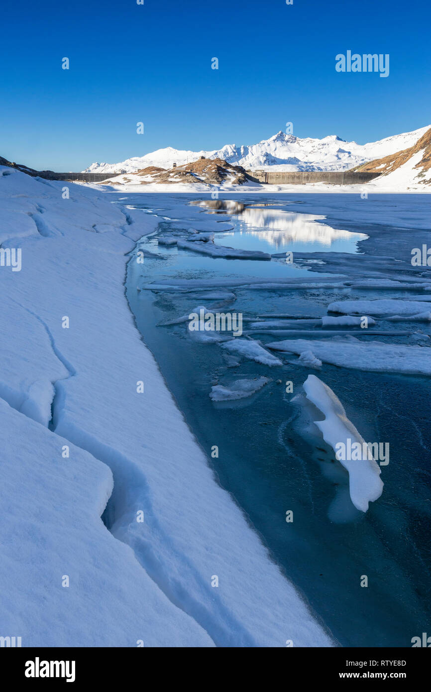 Spring Thaw Melting Snow Ice Stock Photos & Spring Thaw Melting Snow ...