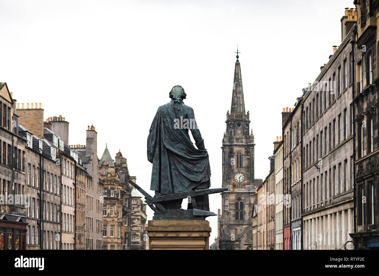 Statue of Adam Smith on the Royal Mile in Edinburgh, Scotland UK Stock ...