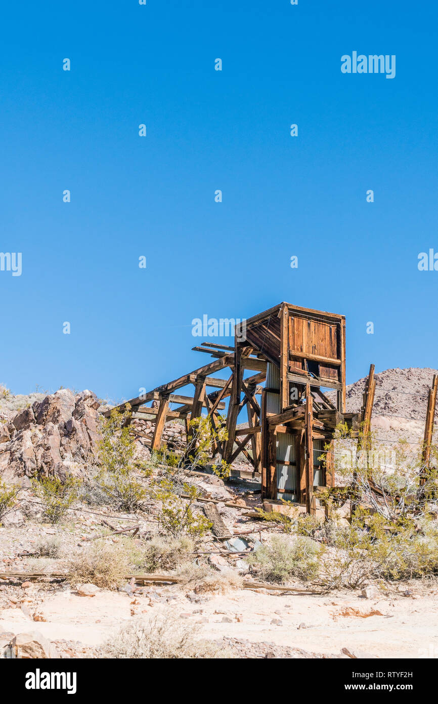 The multistory structure for the old Inyo Mine in Death Valley ...