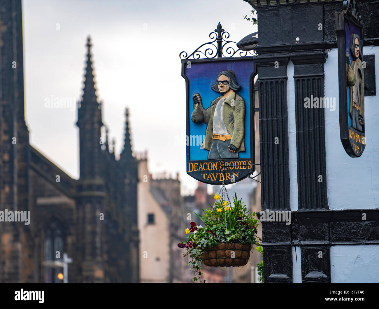 Deacons brodie pub hi-res stock photography and images - Alamy