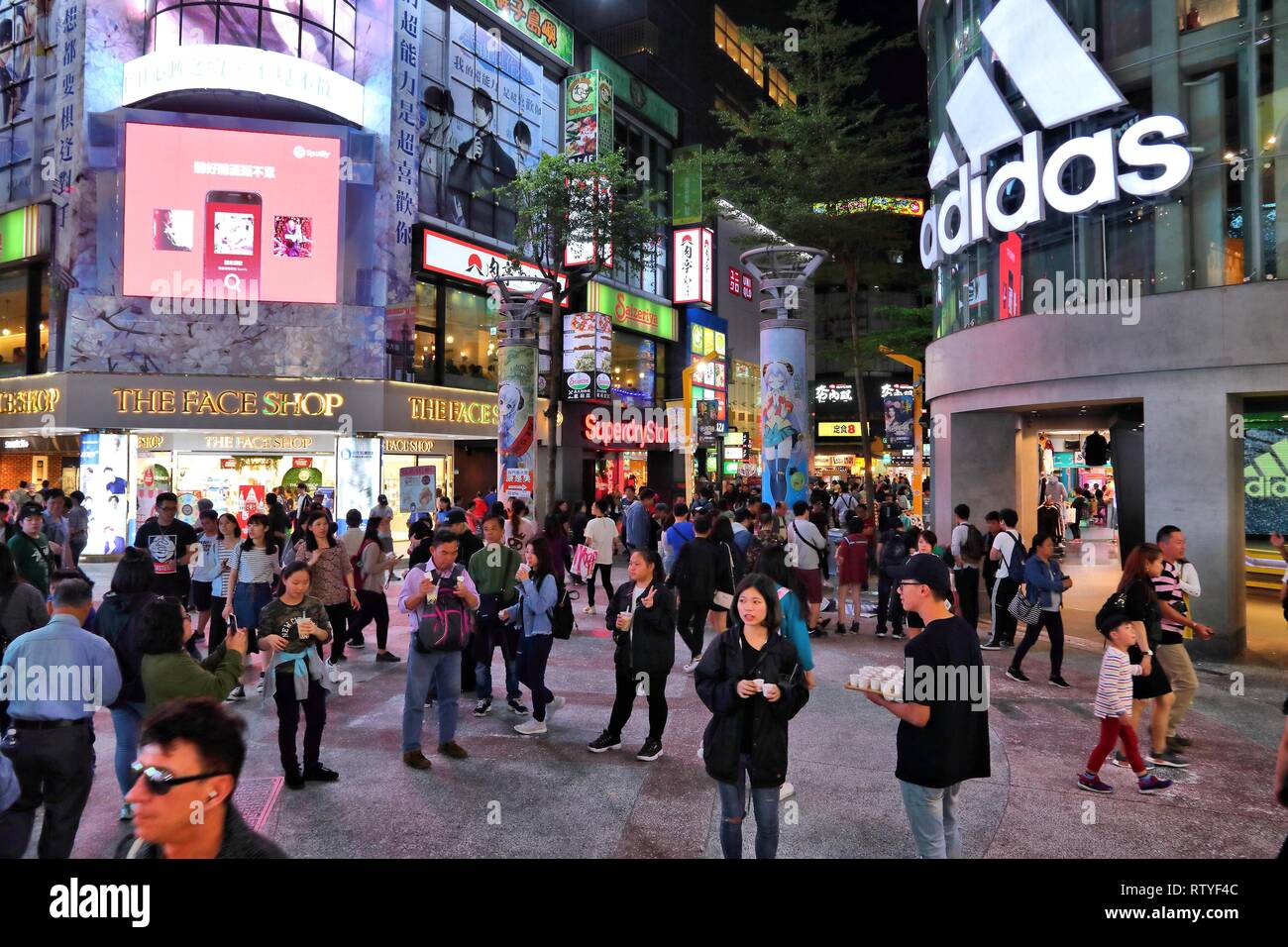 TAIPEI, TAIWAN - DECEMBER 3, 2018: People visit Ximending shopping ...