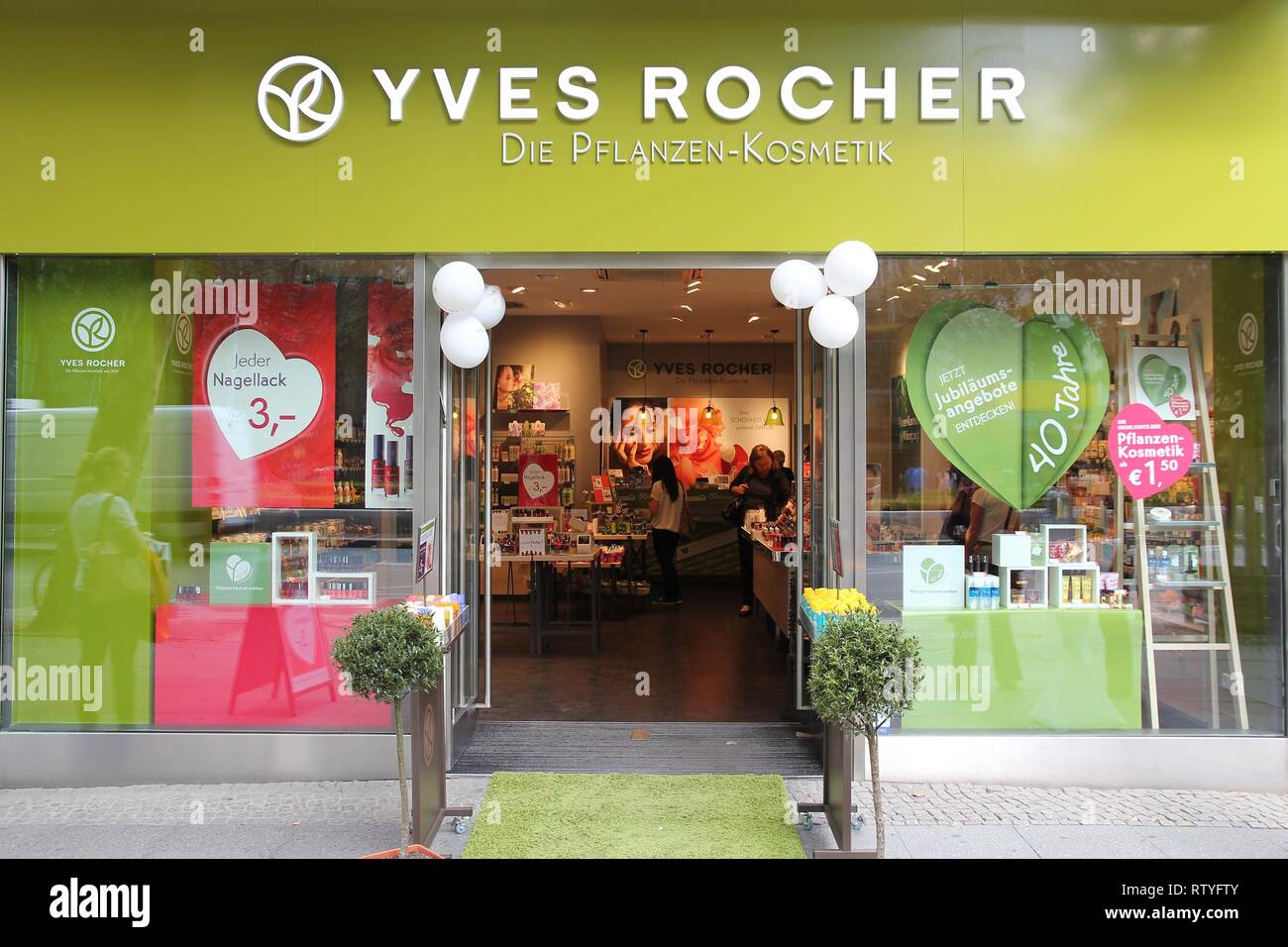 Yves rocher company hi-res stock photography and images - Alamy