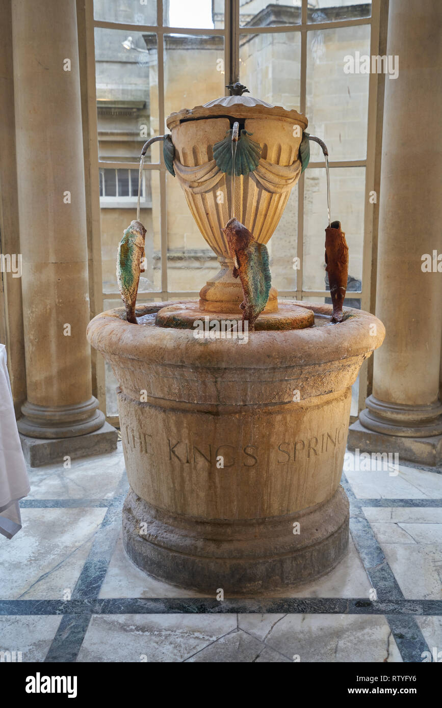 Bath Spa hot water spring Stock Photo - Alamy