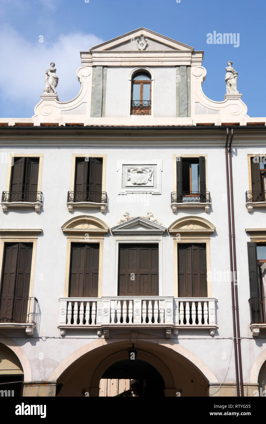 Palace in Padua, Italy. Old Mediterranean architecture Stock Photo - Alamy