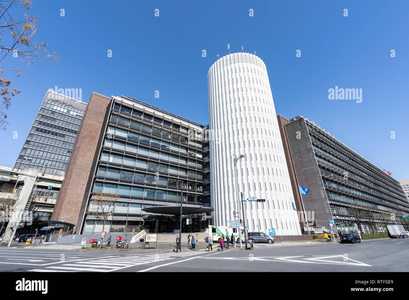 Palaceside Building, Chiyoda-Ku, Tokyo, Japan. Designed by Shoji ...