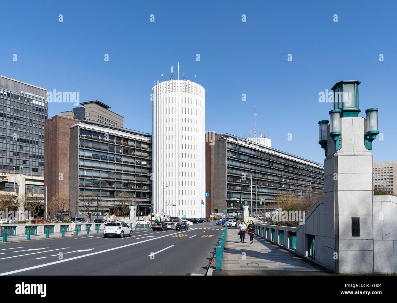 Palaceside Building, Chiyoda-Ku, Tokyo, Japan. Designed by Shoji ...