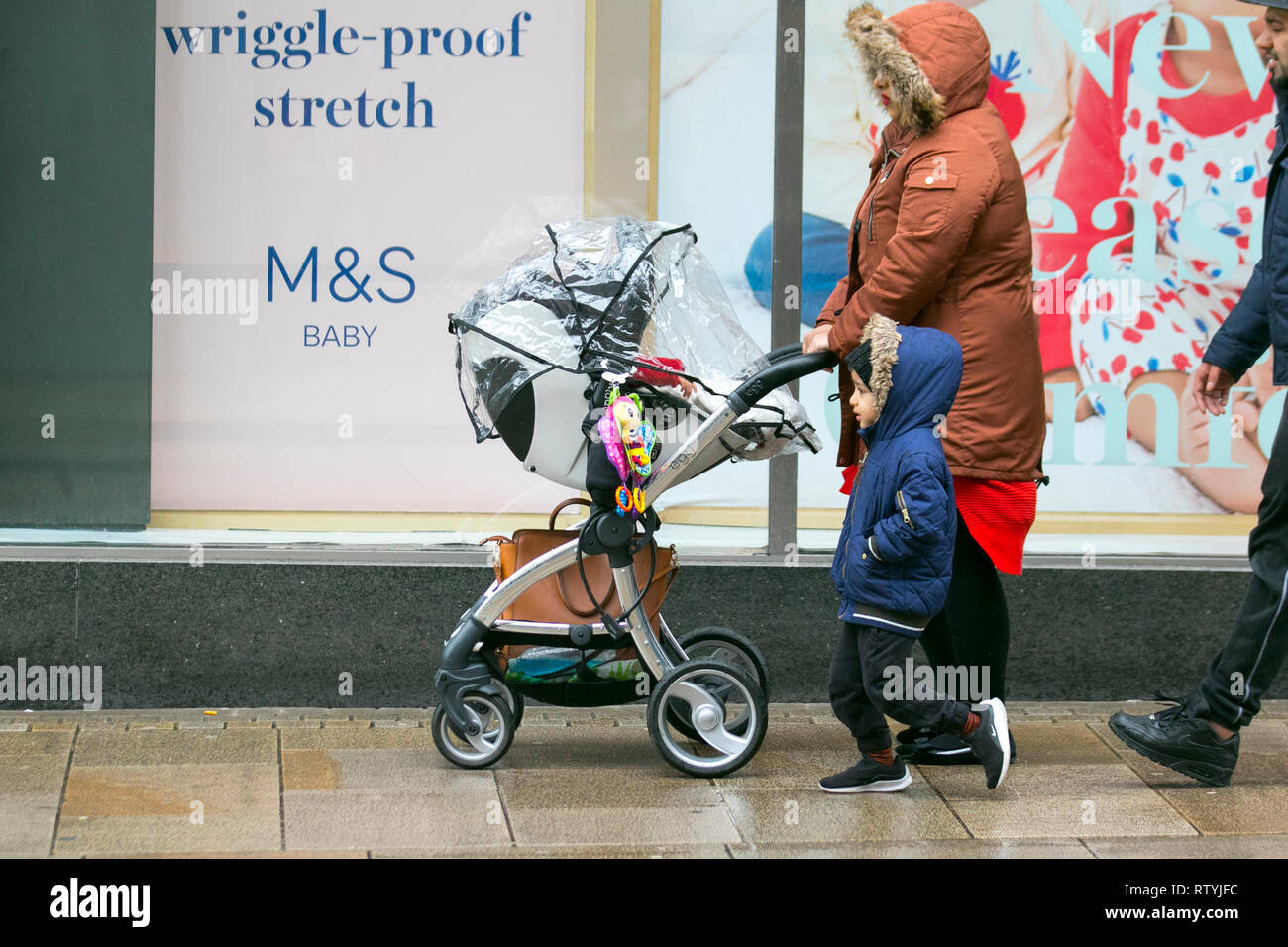 Preston, Lancashire. 3rd March, 2019. UK Weather. Wet start to the day ...