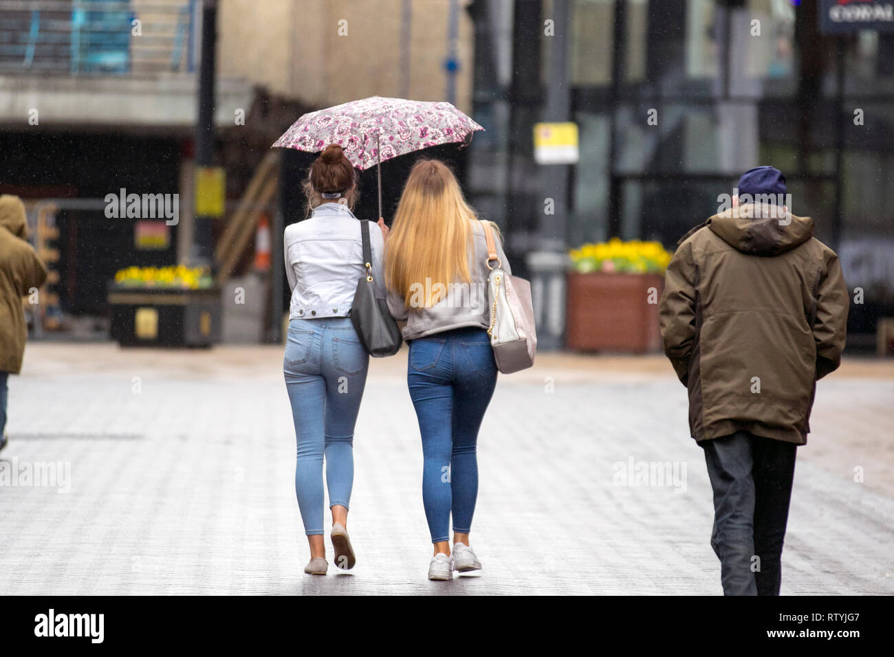 Preston, Lancashire. 3rd March, 2019. UK Weather. Wet start to the day ...