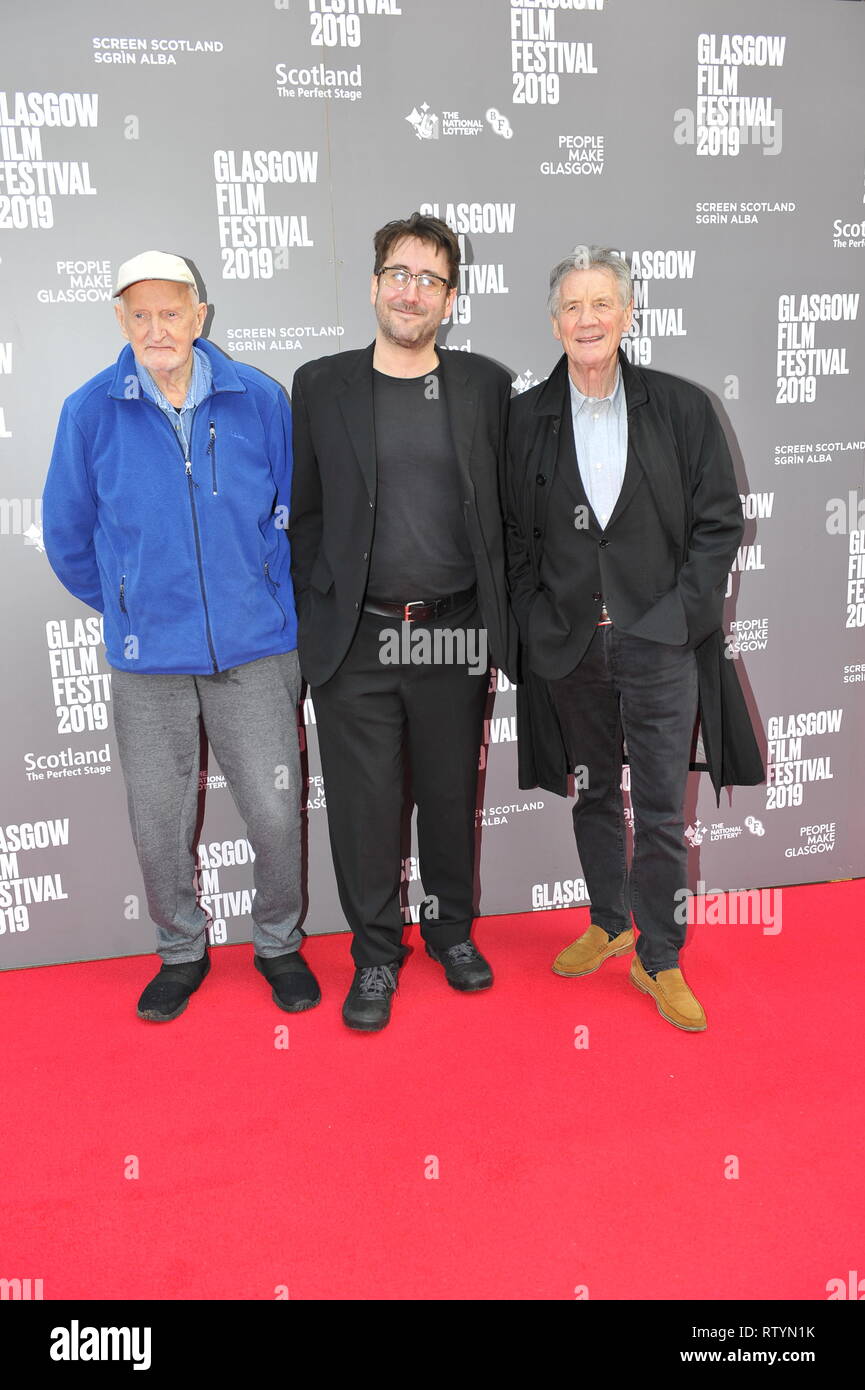 Paparazzi actor full length hi-res stock photography and images - Alamy