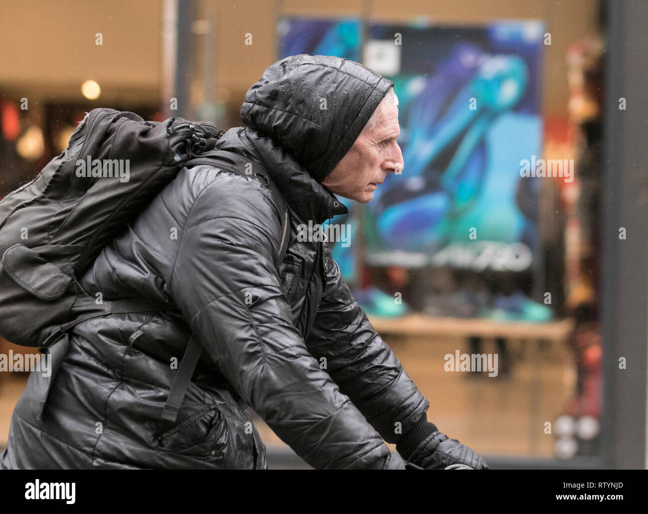 Preston, UK. 3rd March, 2019. UK Weather. Wet start to the day in the ...