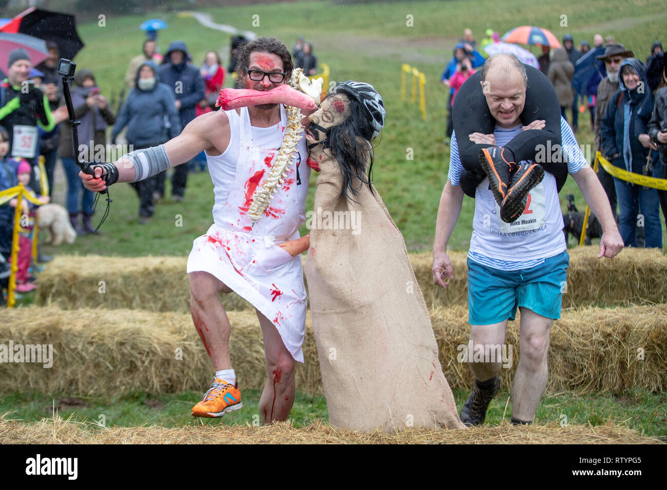 Wife carrying race uk hi-res stock photography and images - Alamy