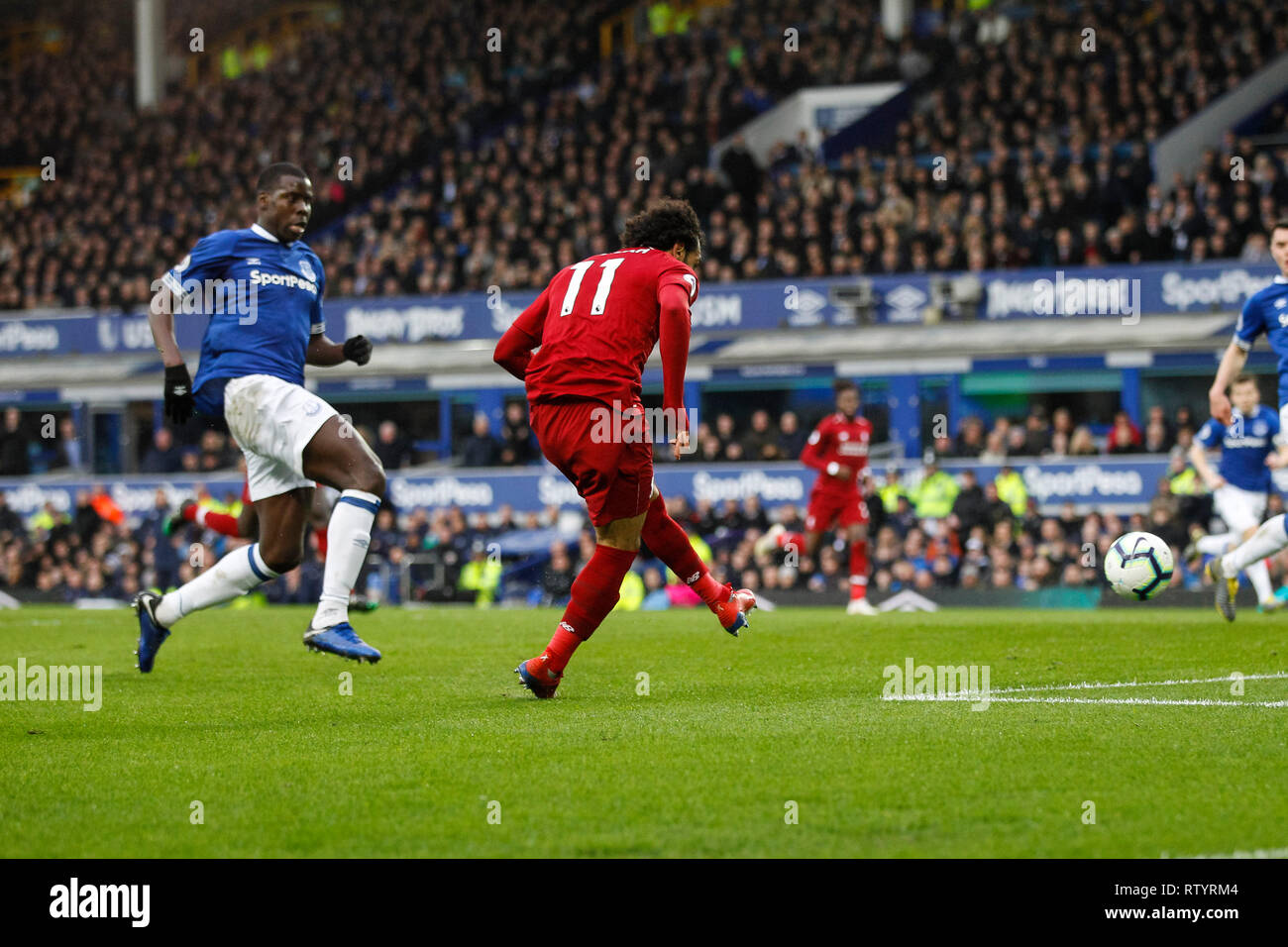 Salah goal everton hi-res stock photography and images - Alamy