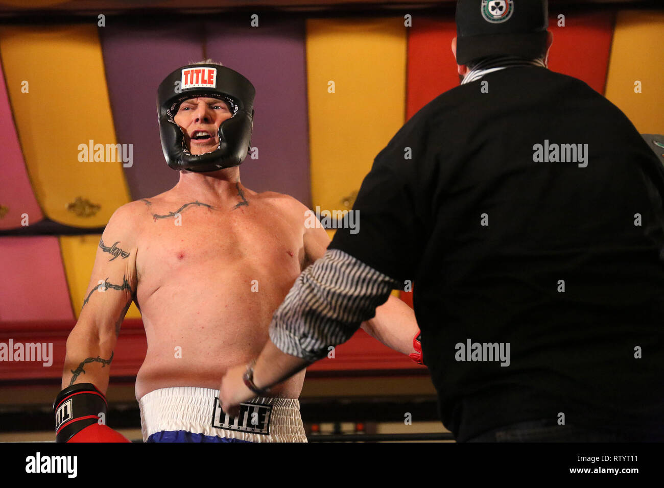Tim witherspoon boxing hi-res stock photography and images - Alamy