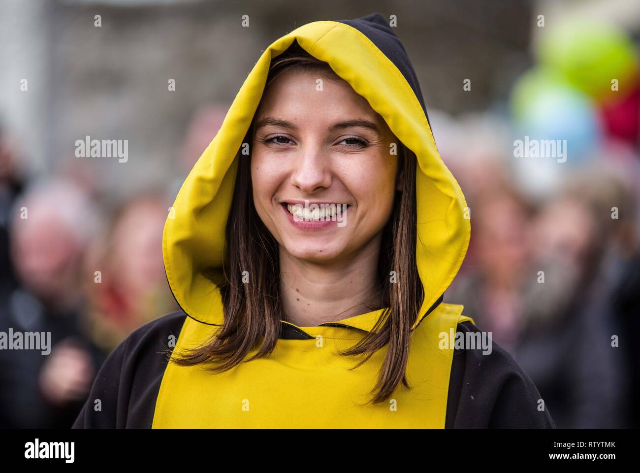 Munich, Bavaria, Germany. 3rd Mar, 2019. A performer dresses as the ...