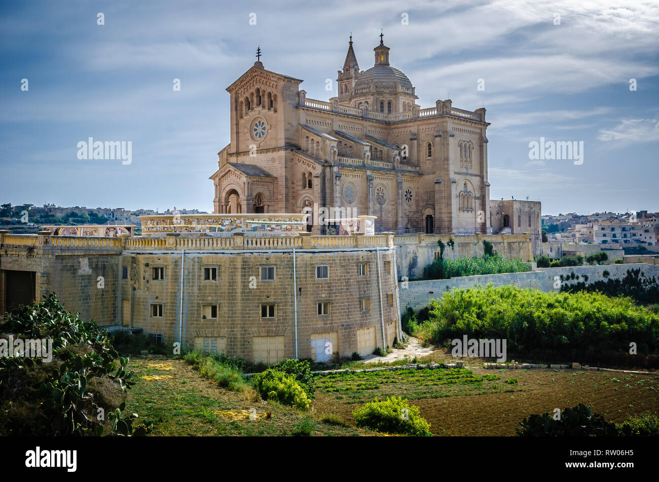 The Basilica of the National Shrine of the Blessed Virgin of Ta' Pinu ...