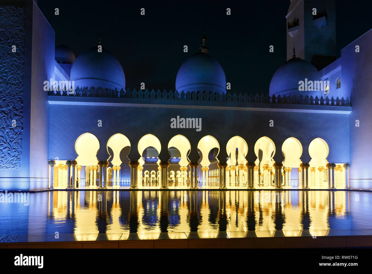 ABU DHABI, UAE, JANUARY 10, 2019: Nice night view of right part The ...