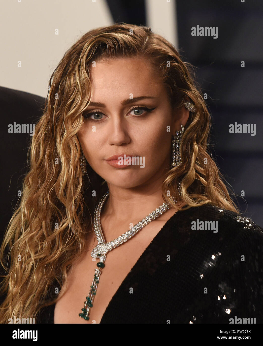 BEVERLY HILLS, CALIFORNIA - FEBRUARY 24: Miley Cyrus attends 2019 ...