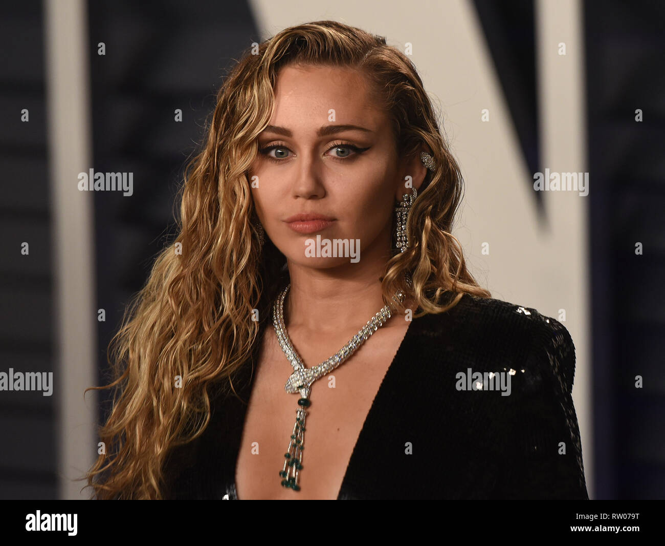 BEVERLY HILLS, CALIFORNIA - FEBRUARY 24: Miley Cyrus attends 2019 ...