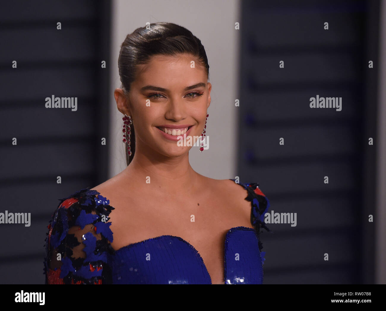 BEVERLY HILLS, CALIFORNIA - FEBRUARY 24: Sara Sampaio attends 2019 ...