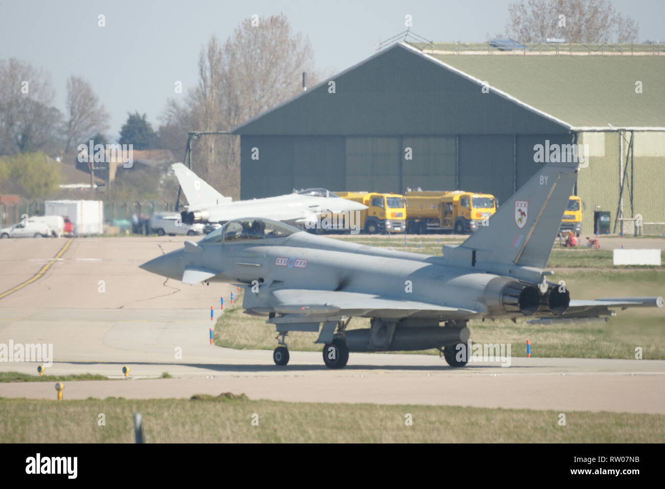 Russian fighter jet ukraine hi-res stock photography and images - Alamy